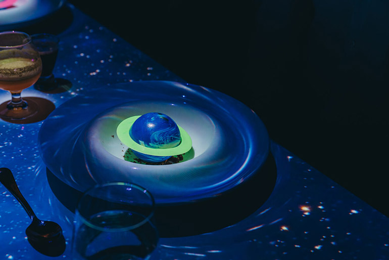 Here's Where to Go for Wow-Factor On-Resort Dining